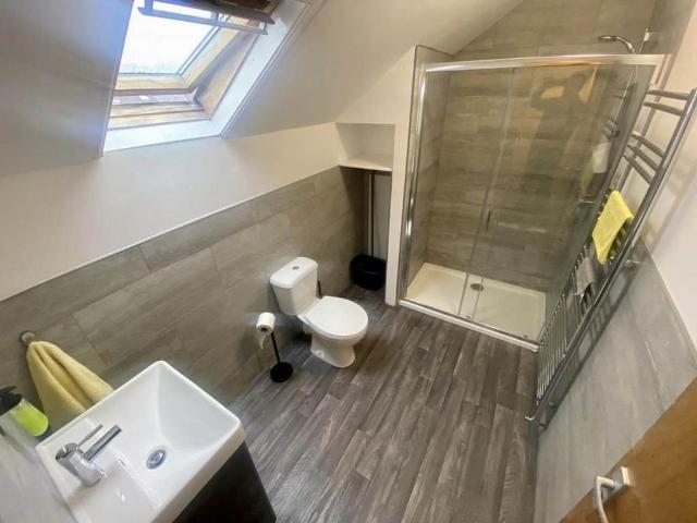 5 bedroom house to rent