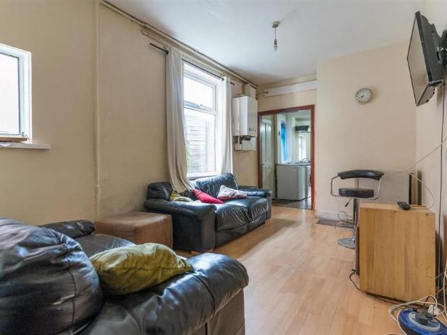 5 bedroom house to rent