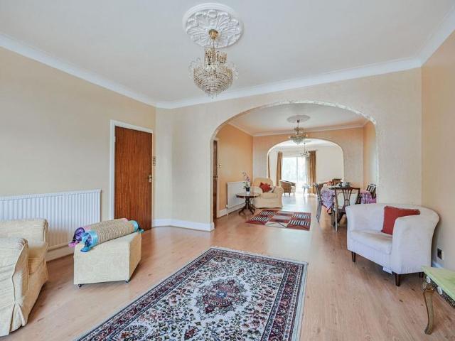 5 bedroom house to rent