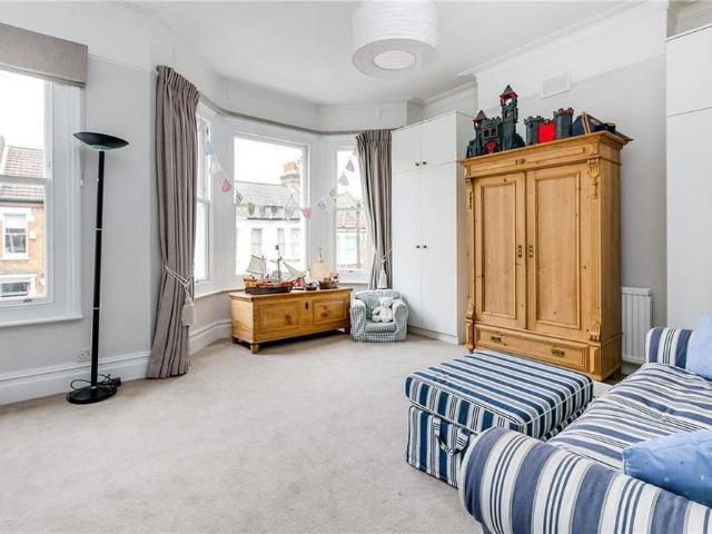 5 bedroom house to rent