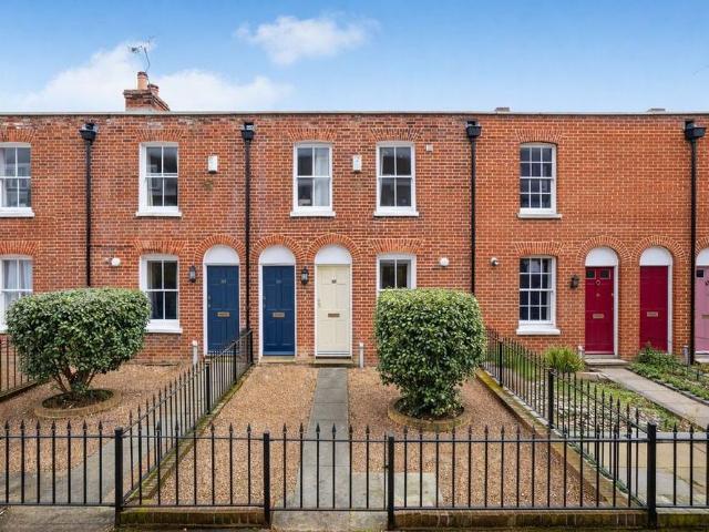 5 bedroom house to rent
