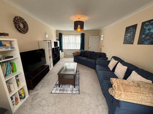 5 bedroom house to rent
