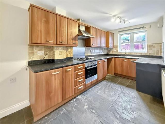 5 bedroom house to rent
