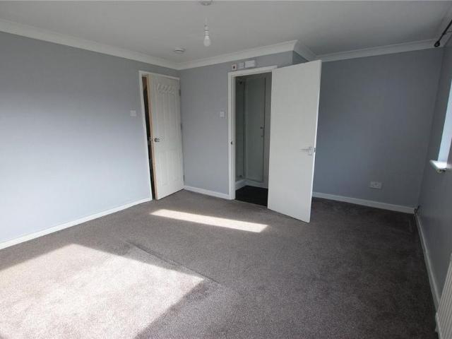 5 bedroom house to rent