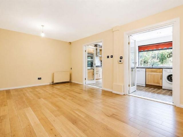 5 bedroom house to rent