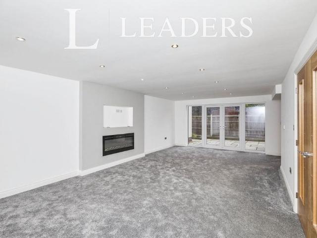 5 bedroom house to rent