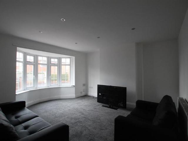 5 bedroom house to rent