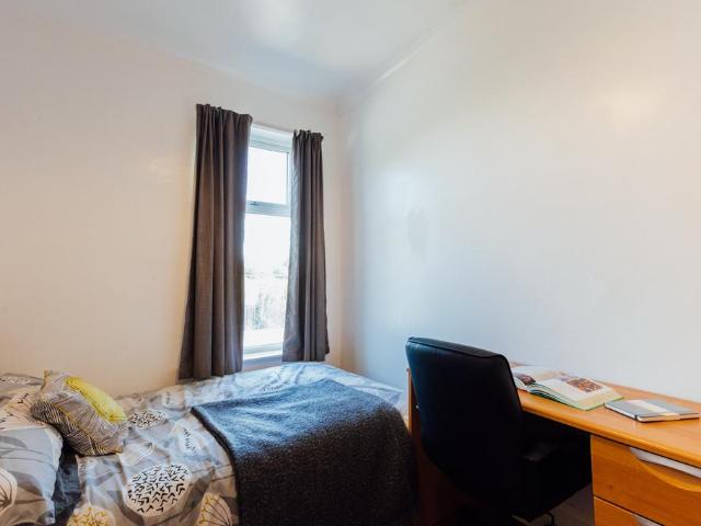 5 bedroom house to rent