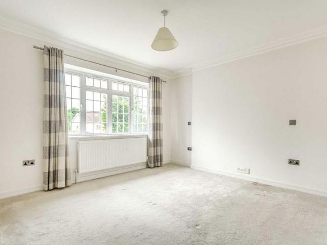 5 bedroom house to rent