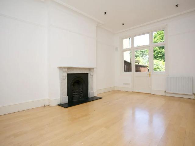 5 bedroom house to rent