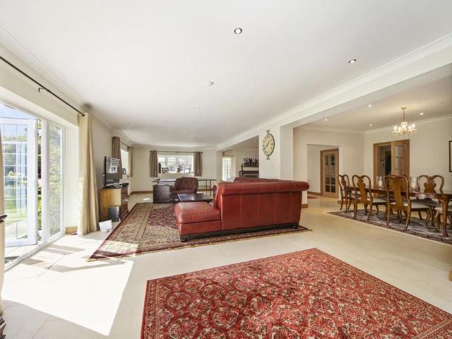 5 bedroom house to rent