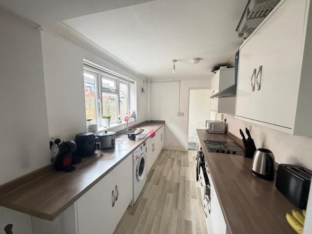 5 bedroom house to rent