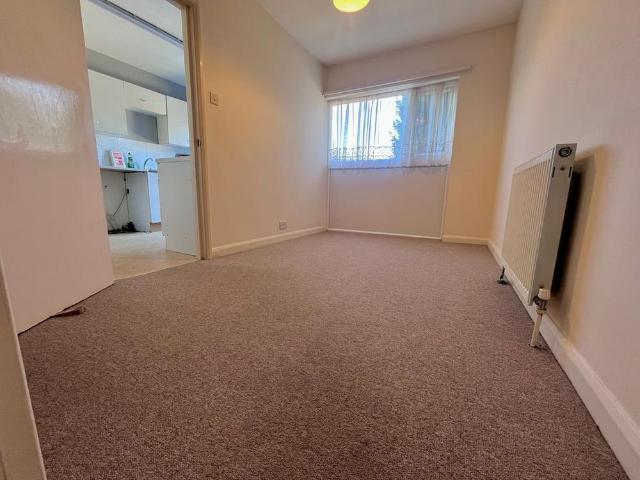 5 bedroom house to rent