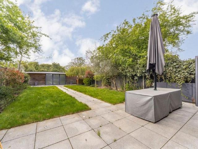 5 bedroom house to rent