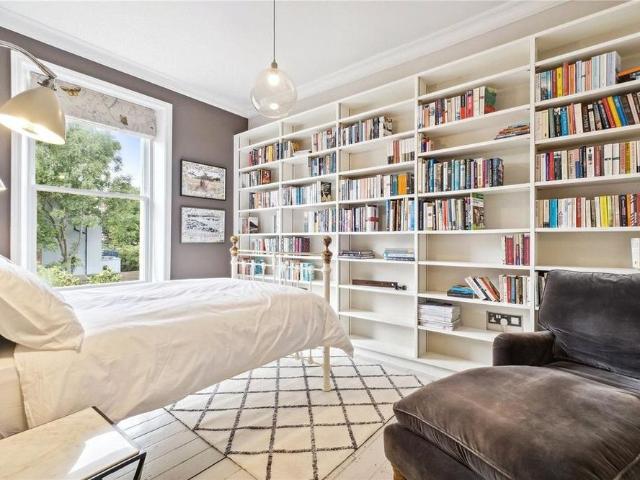 5 bedroom house to rent