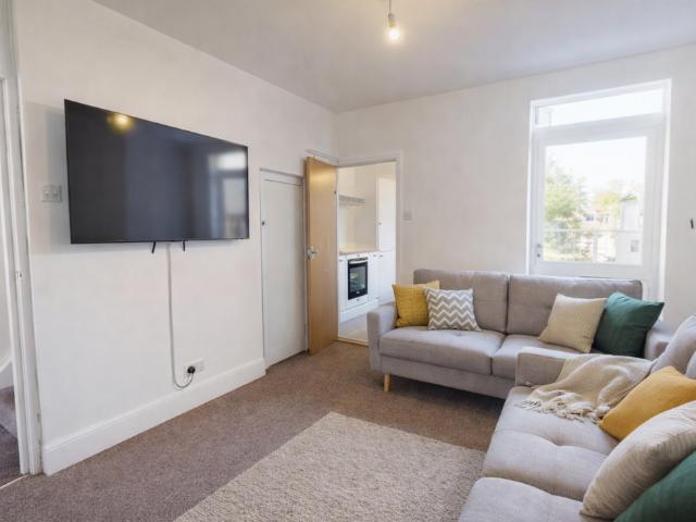 5 bedroom house to rent