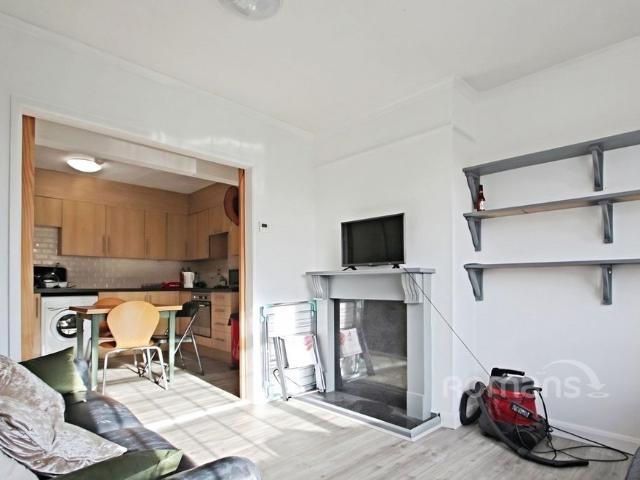 5 bedroom house to rent