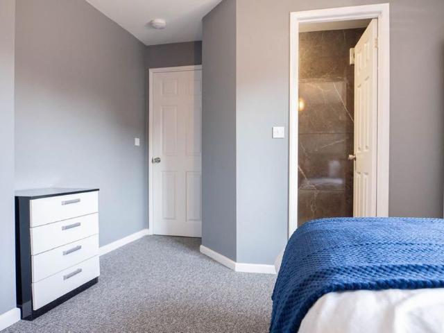 5 bedroom house to rent
