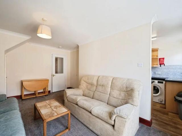 5 bedroom house to rent
