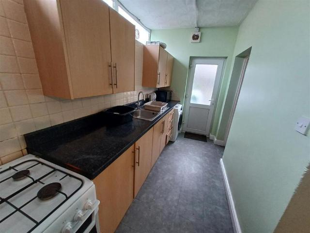 5 bedroom house to rent
