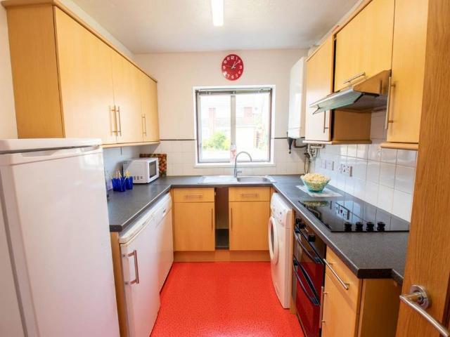 5 bedroom house to rent