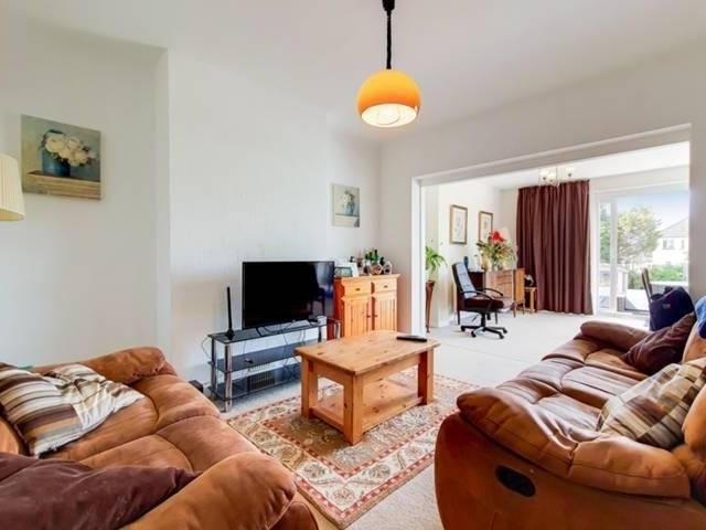 5 bedroom house to rent
