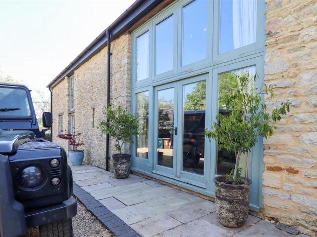 5 bedroom house to rent