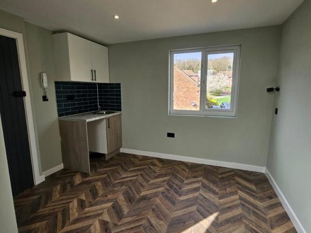 5 bedroom house to rent