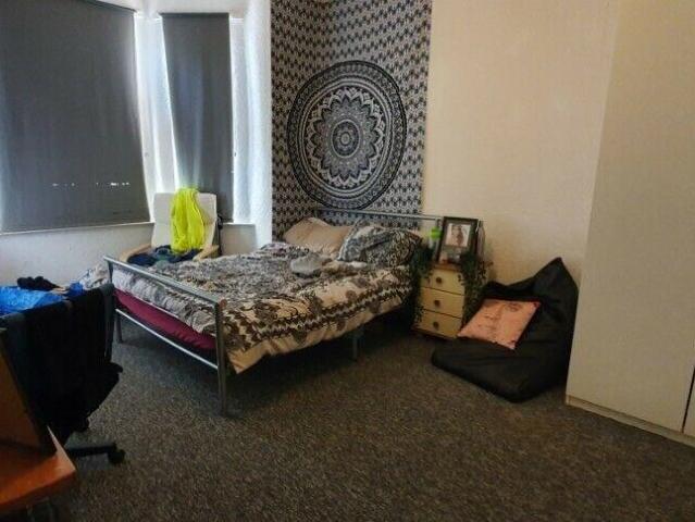 5 bedroom house to rent