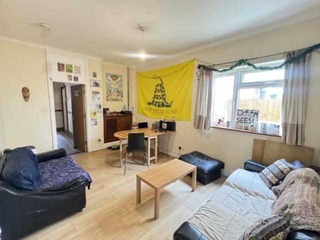 5 bedroom house to rent