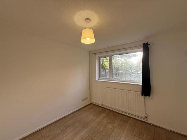 5 bedroom house to rent