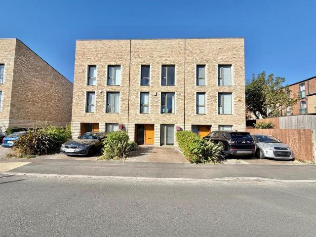 5 bedroom house to rent
