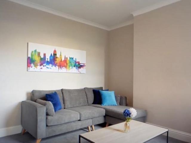 5 bedroom house to rent