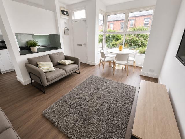 5 bedroom house to rent