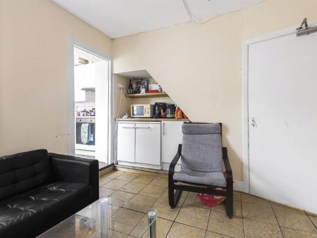 5 bedroom house to rent