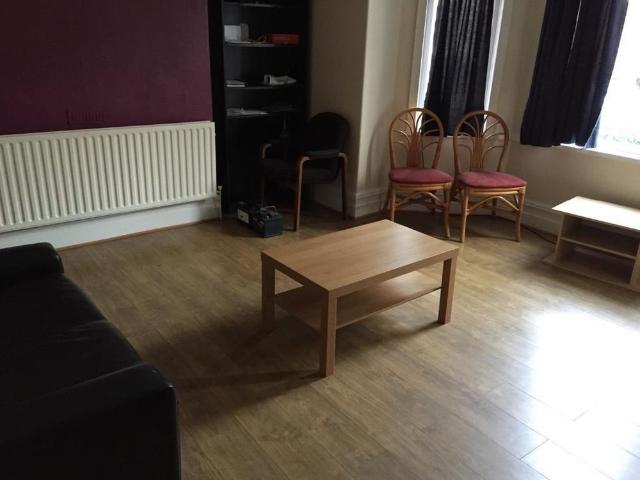 5 bedroom house to rent