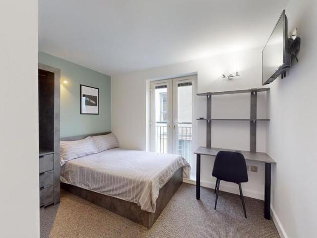5 bedroom house to rent