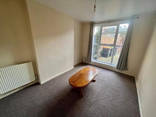 5 bedroom house to rent