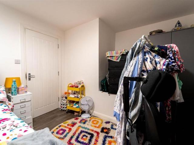 5 bedroom house to rent