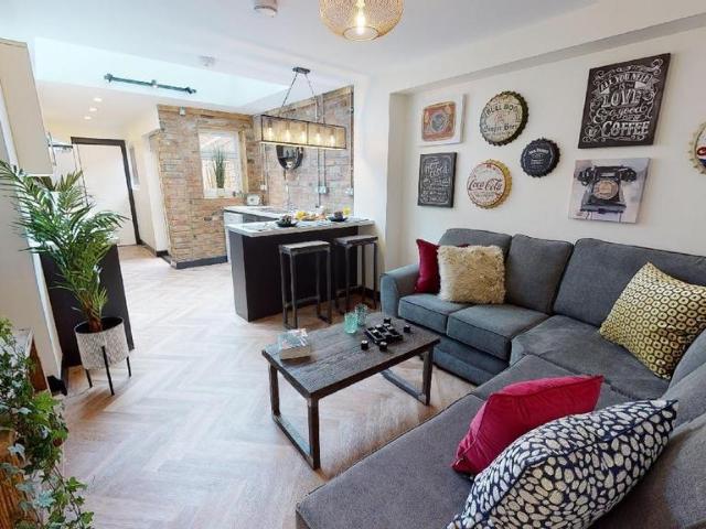 1 bedroom house share to rent