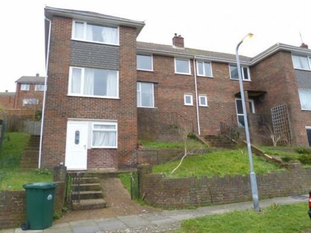 5 bedroom house to rent
