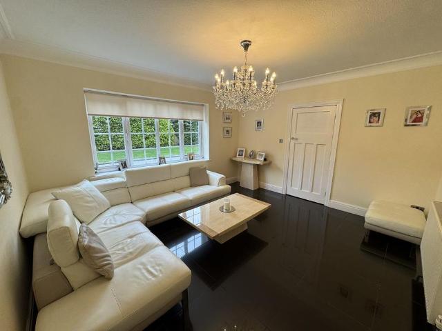 5 bedroom house to rent