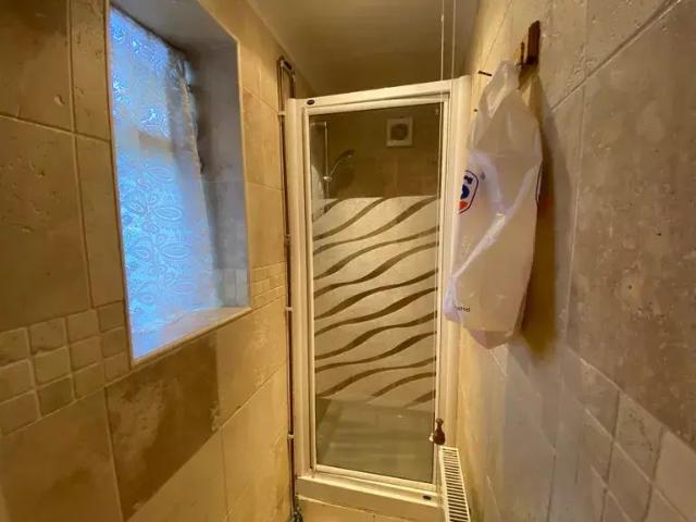 5 bedroom house to rent