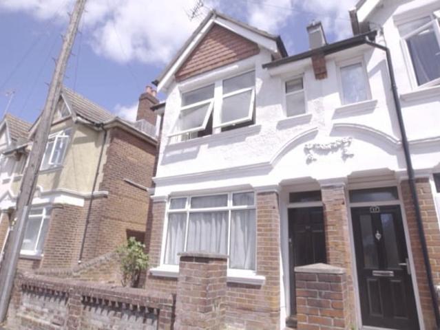 5 bedroom house to rent