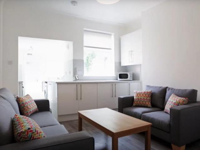 5 bedroom house to rent