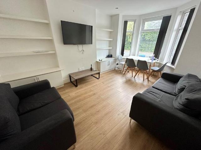 5 bedroom house to rent