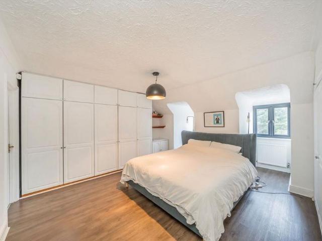 5 bedroom house to rent