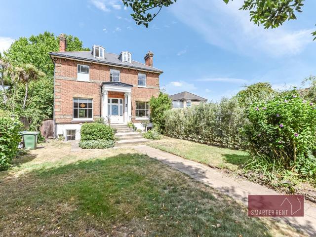 5 bedroom house to rent