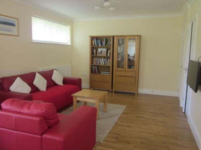 5 bedroom house to rent