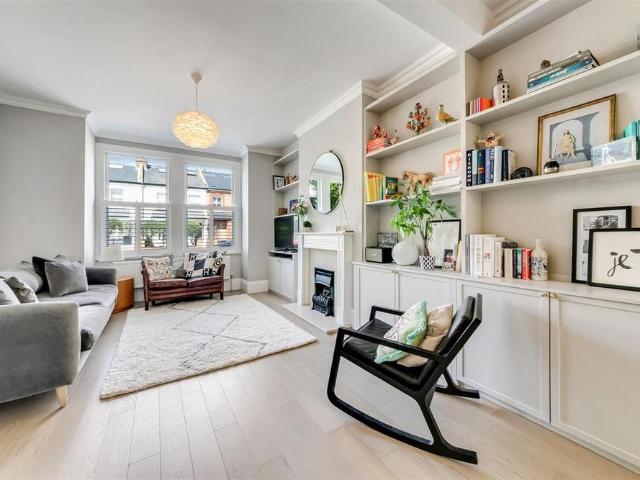 5 bedroom house to rent
